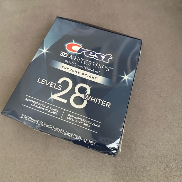 Crest | Grooming | New Crest 3d Whitestrips Supreme Bright 42 Strips ...